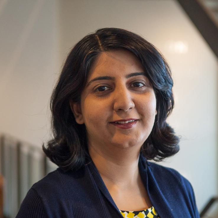 Sadaf Khan's Instagram, Twitter & Facebook on IDCrawl